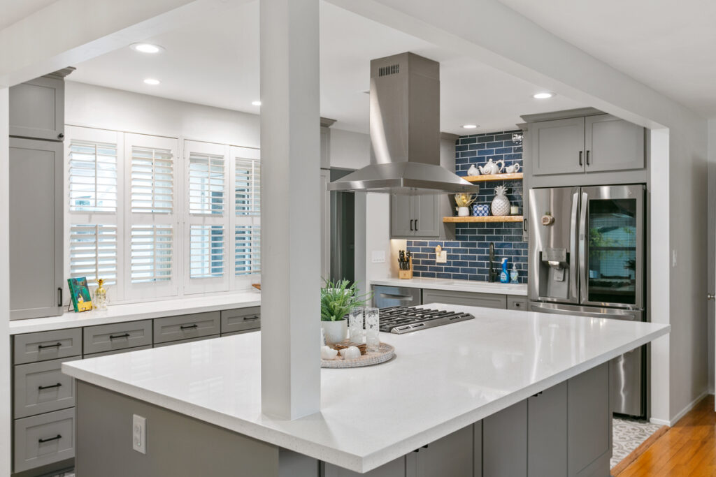 Sarah MacIntyre - Mantra Cabinets